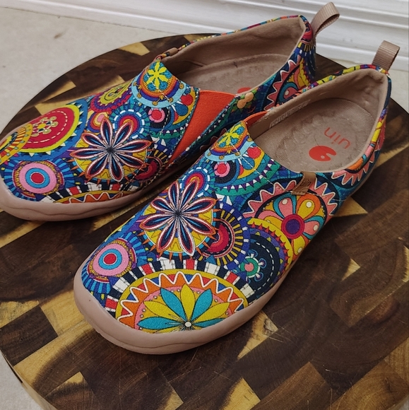 UIN | Shoes | Uin Colorful Slipons Size 7 | Poshmark